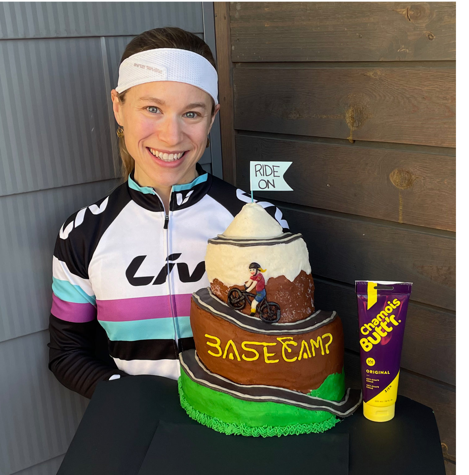 Biking? Cake? BIKE CAKE! – Cartwheels and Cake